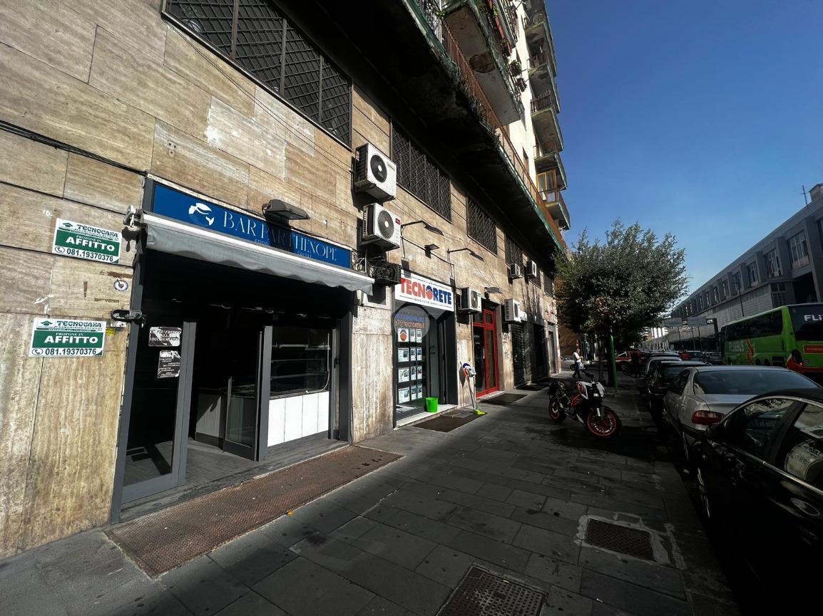 Negozio in affitto a Napoli