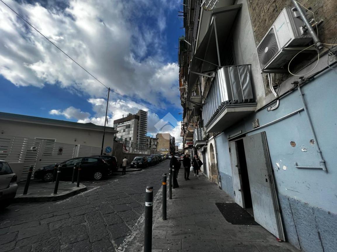 Negozio in vendita a Napoli