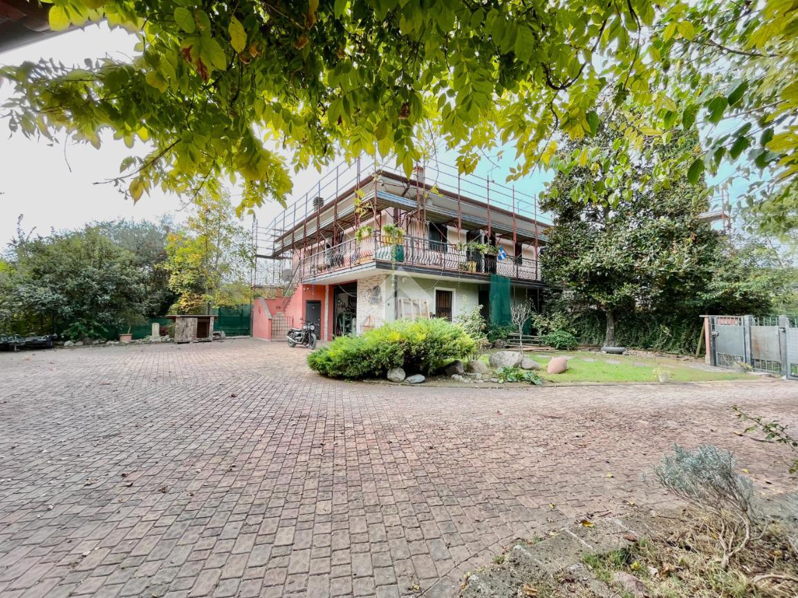 Villa in vendita a Lazise