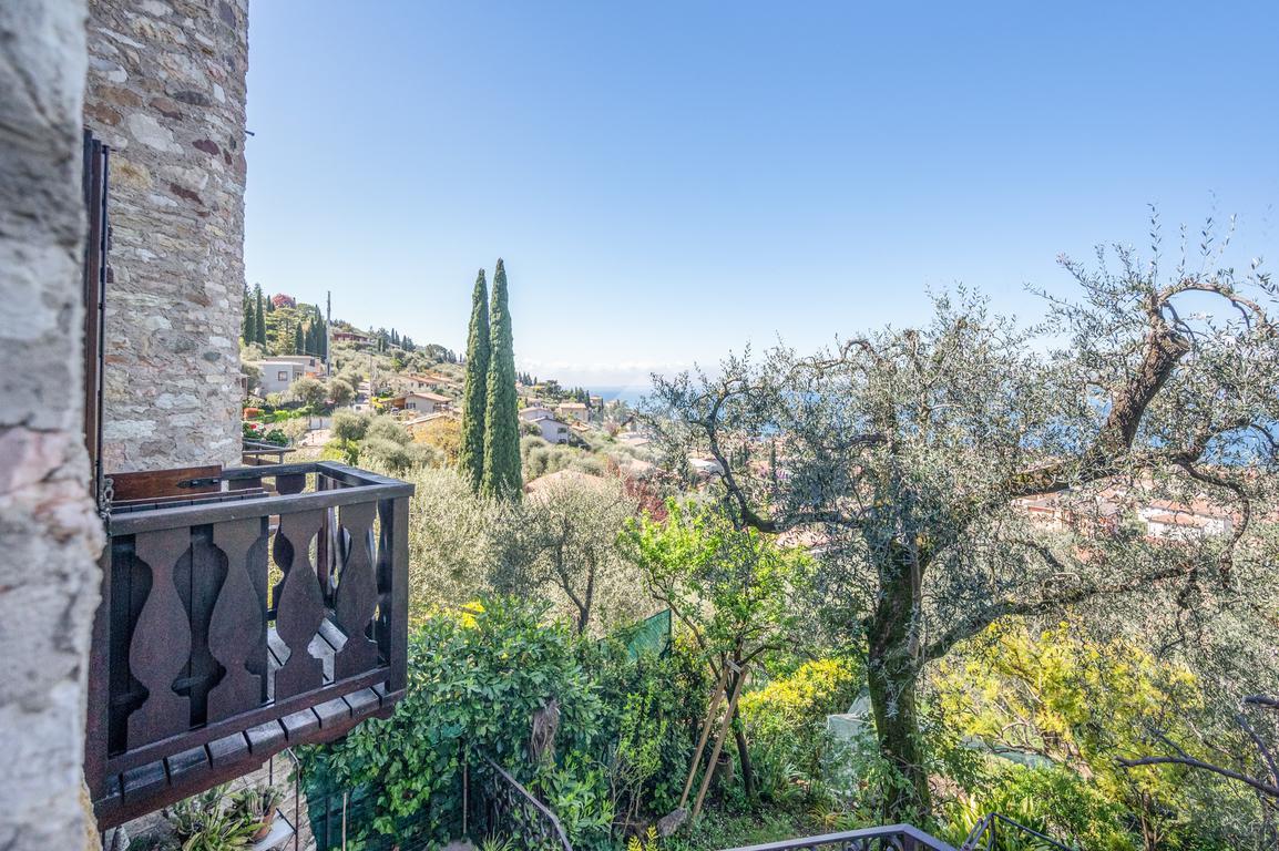 Casa indipendente in vendita a Torri Del Benaco