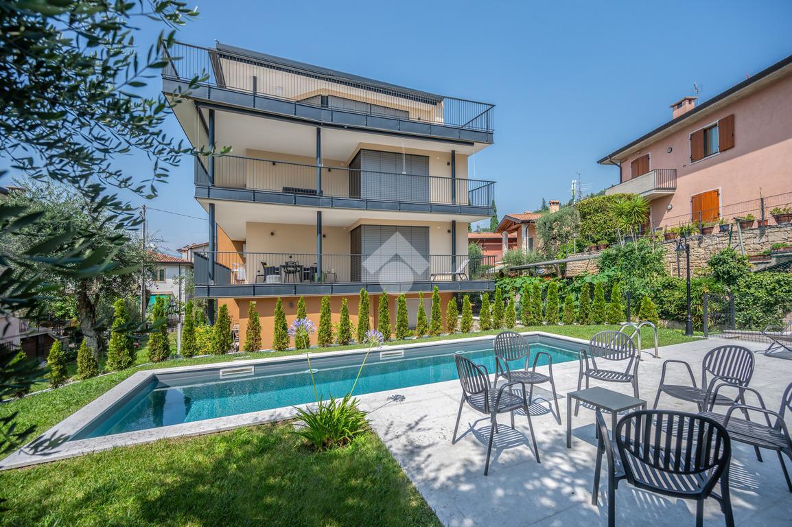 Appartamento in vendita a Torri Del Benaco