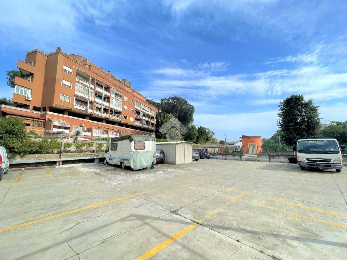 Box in vendita a Roma