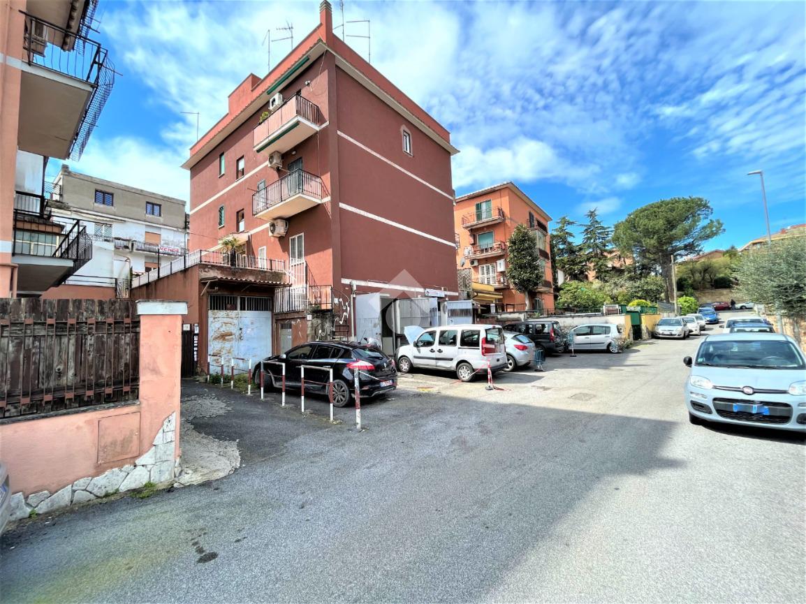 Box in vendita a Roma