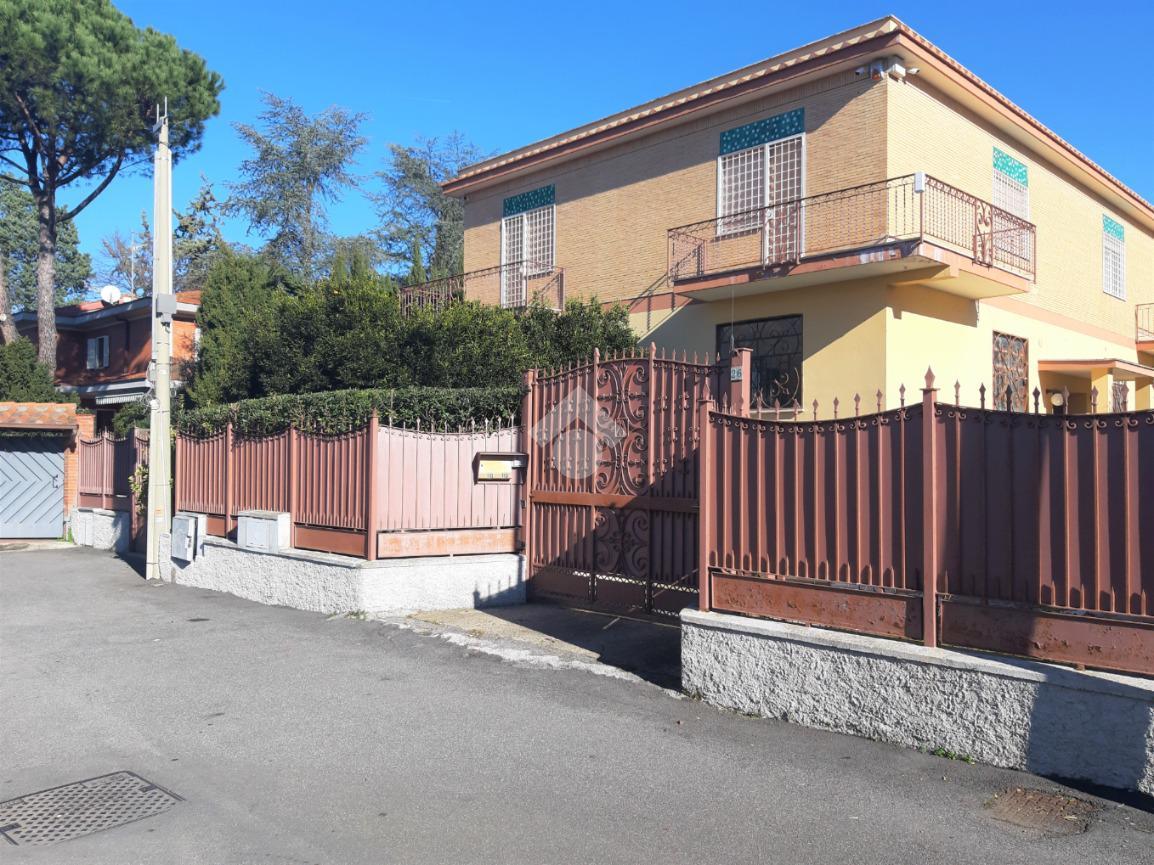 Magazzino in affitto a Roma