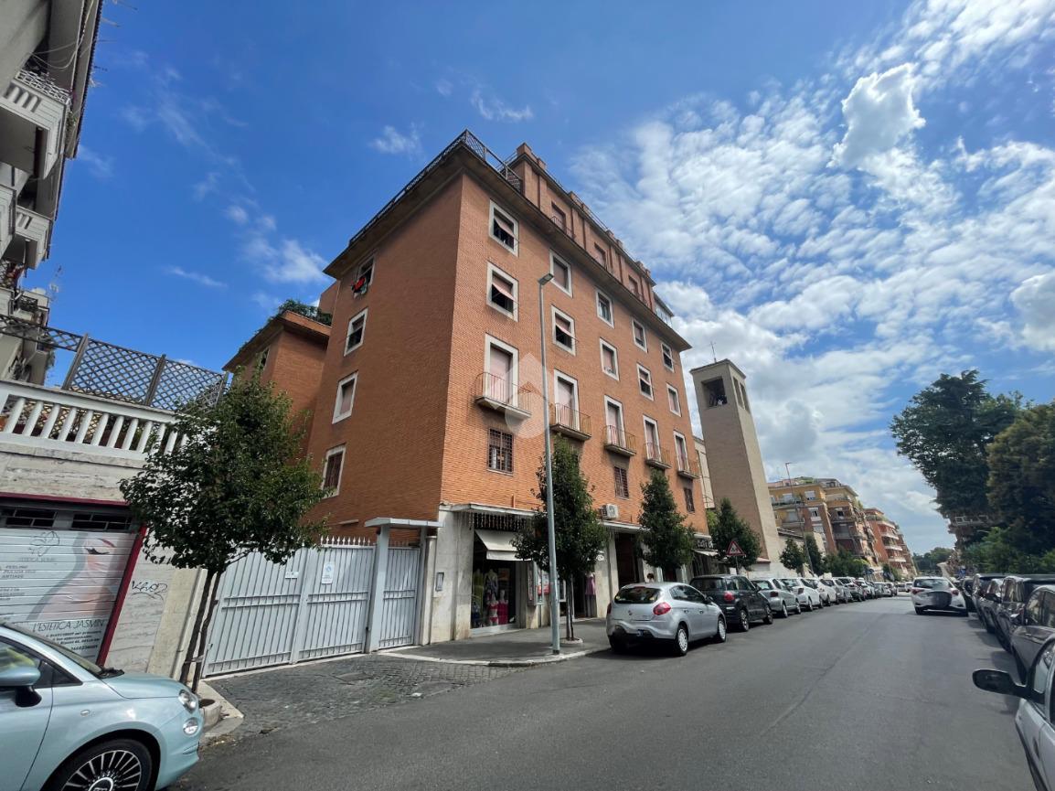 Negozio in affitto a Roma