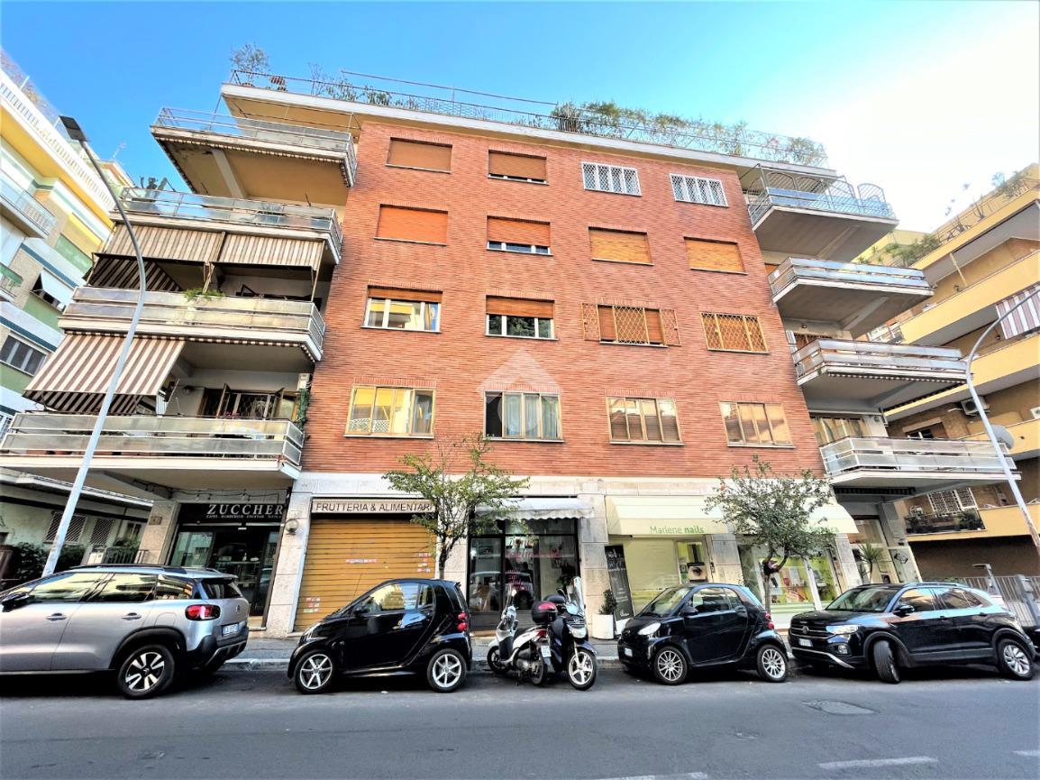 Negozio in affitto a Roma