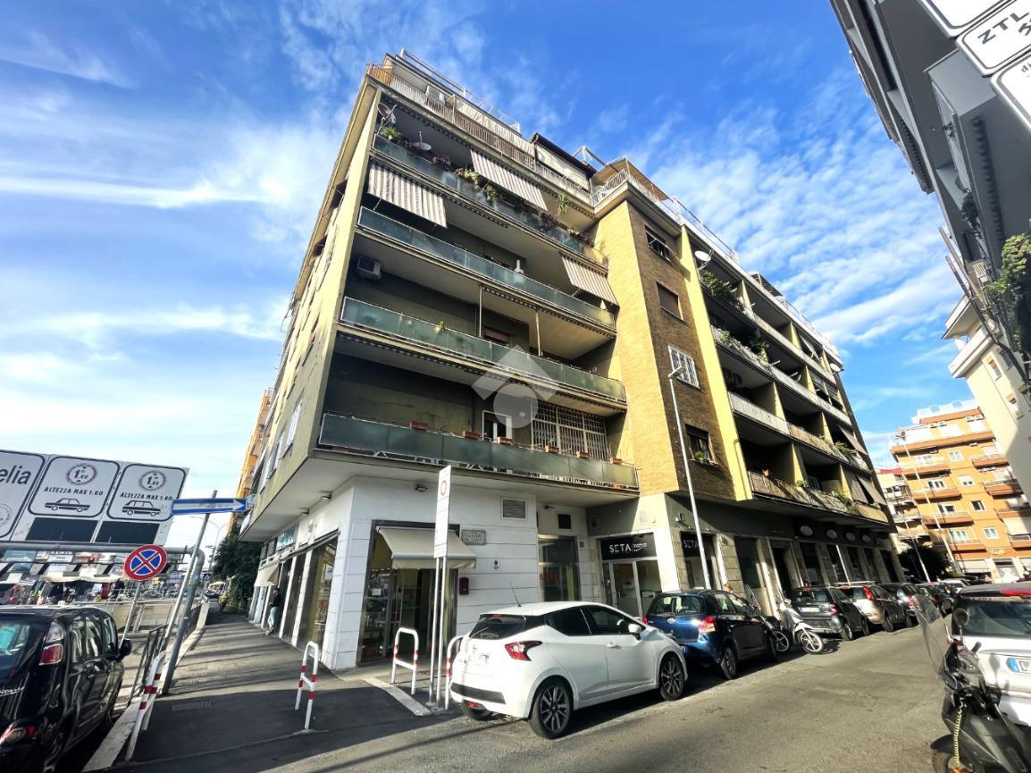 Negozio in affitto a Roma