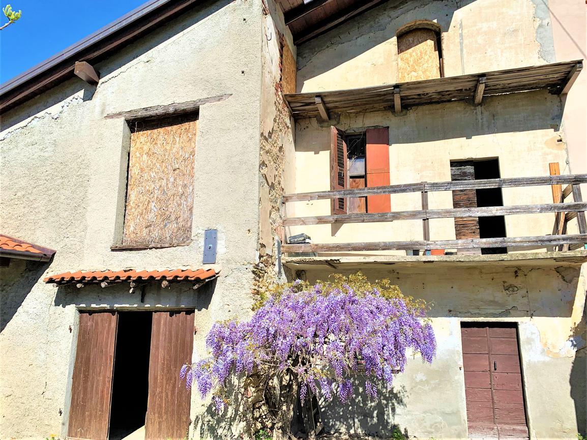 Rustico in vendita a Brunello