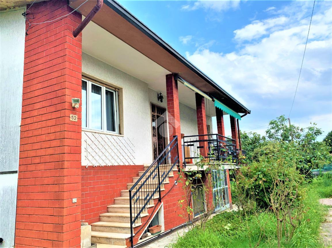 Villa in vendita a Albizzate