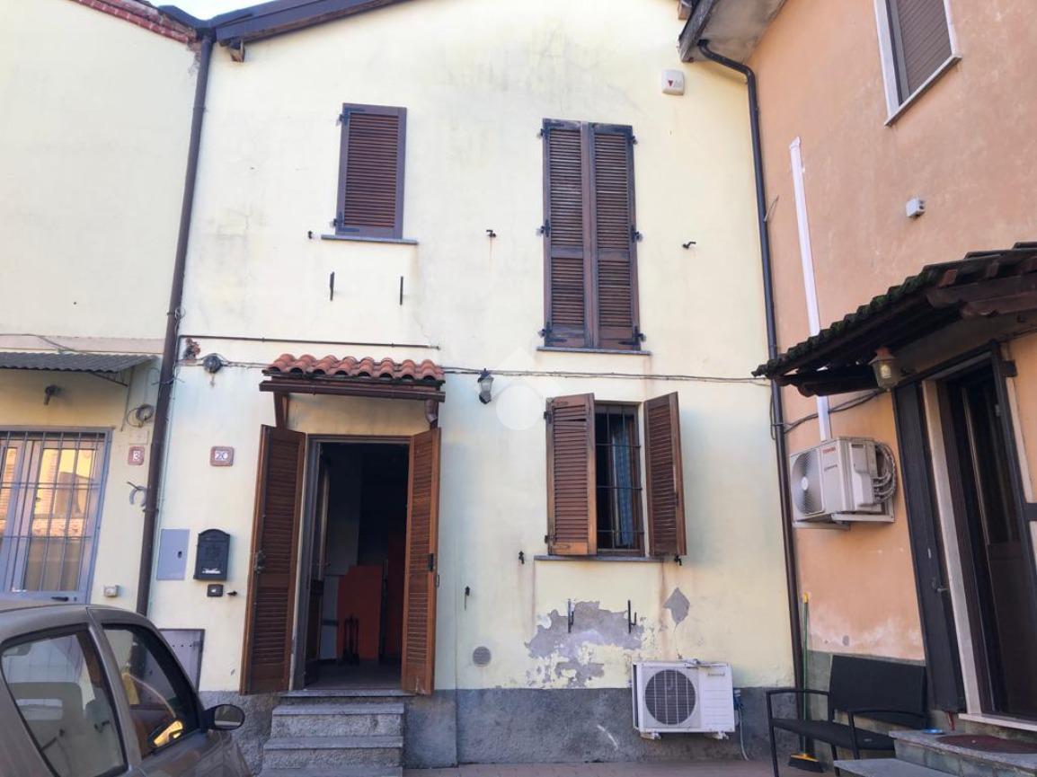 Casa indipendente in vendita a Corteolona e Genzone