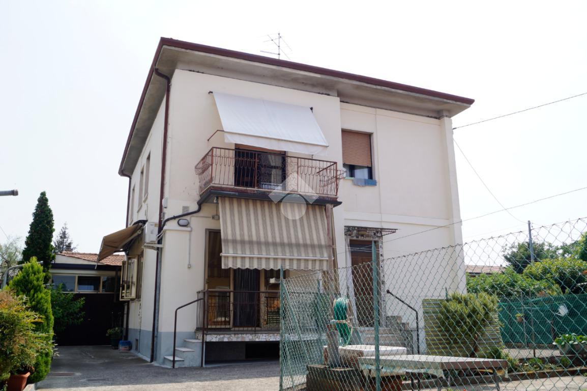 Villa in vendita a Verona