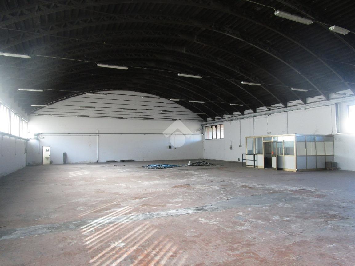 Capannone in vendita a Verona