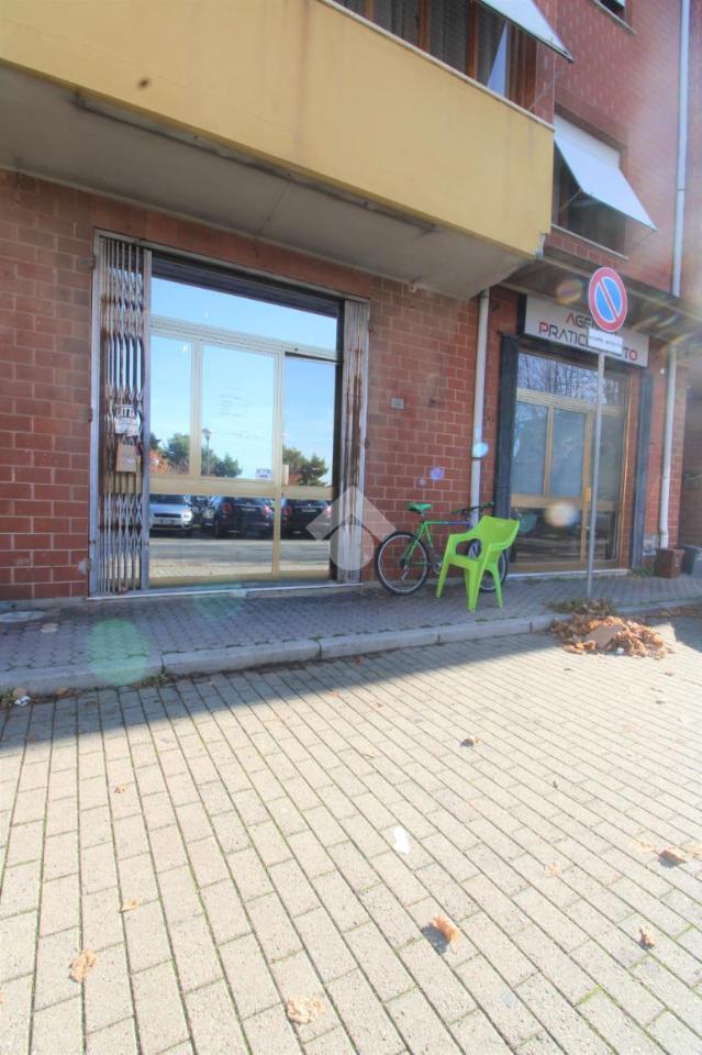 Box in affitto a Cascina