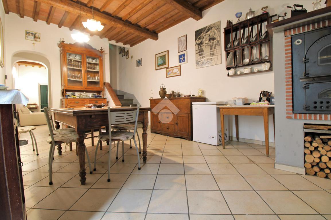 Casa indipendente in vendita a Prato