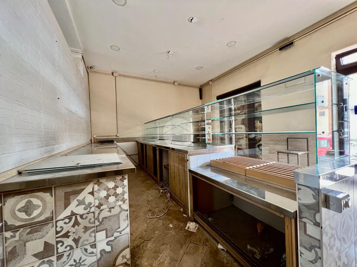 Negozio in affitto a Marano Di Napoli