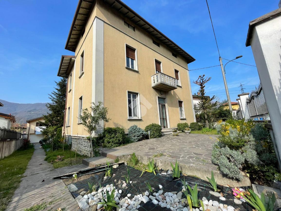 Villa in vendita a Vercurago