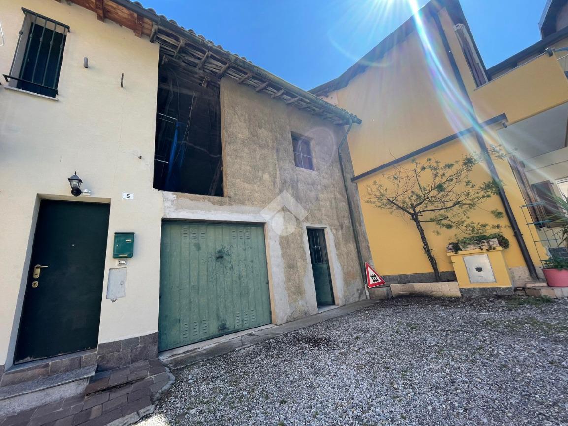 Rustico in vendita a Vercurago