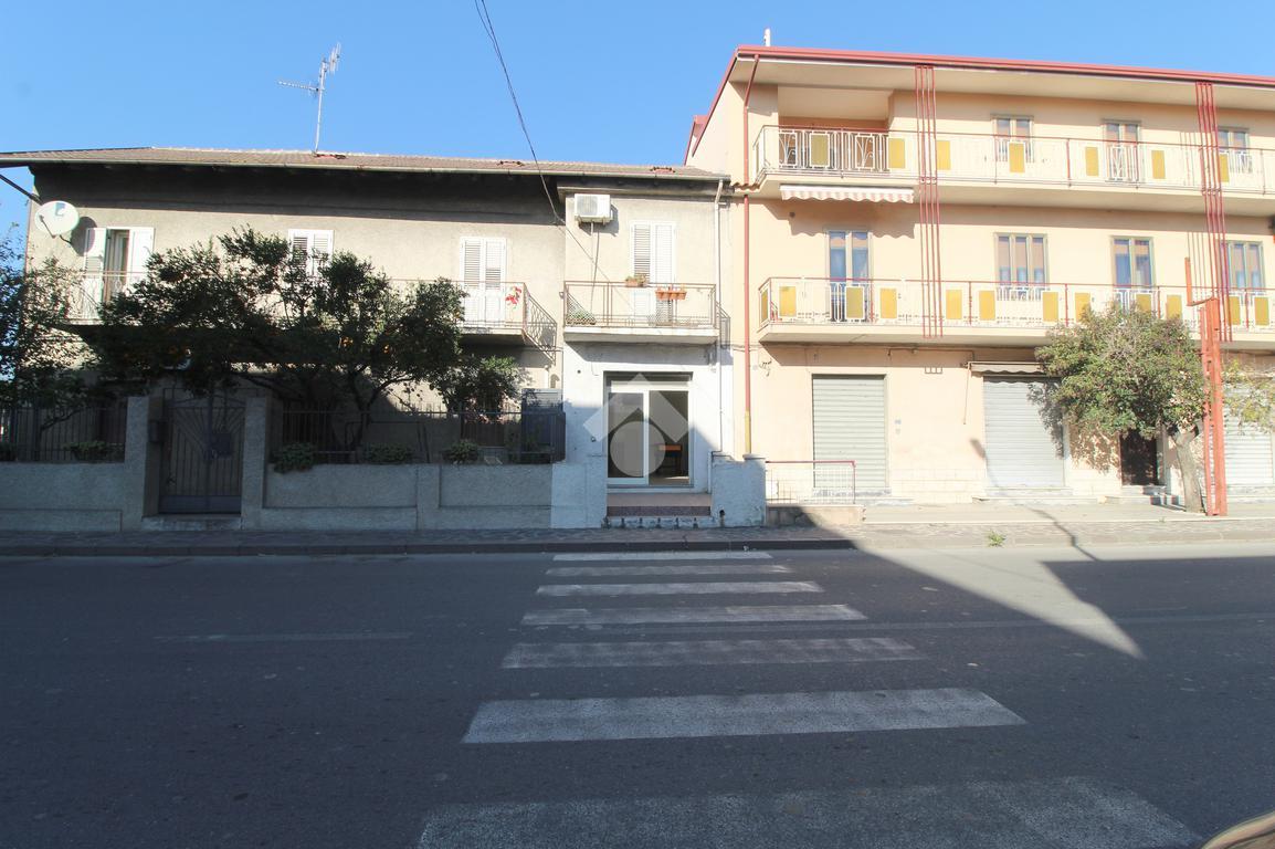 Negozio in affitto a Botricello