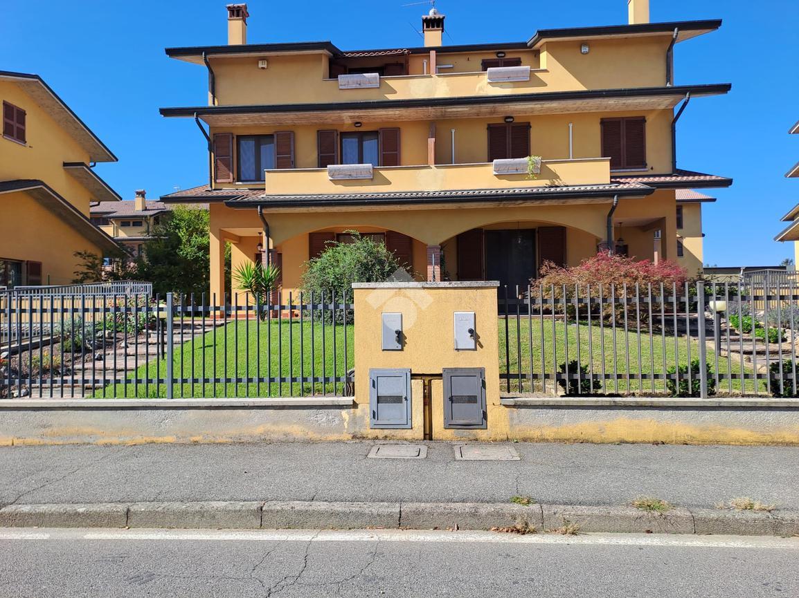 Villa in vendita a Comazzo