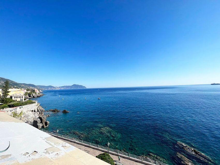 Palazzina commerciale in vendita a Genova