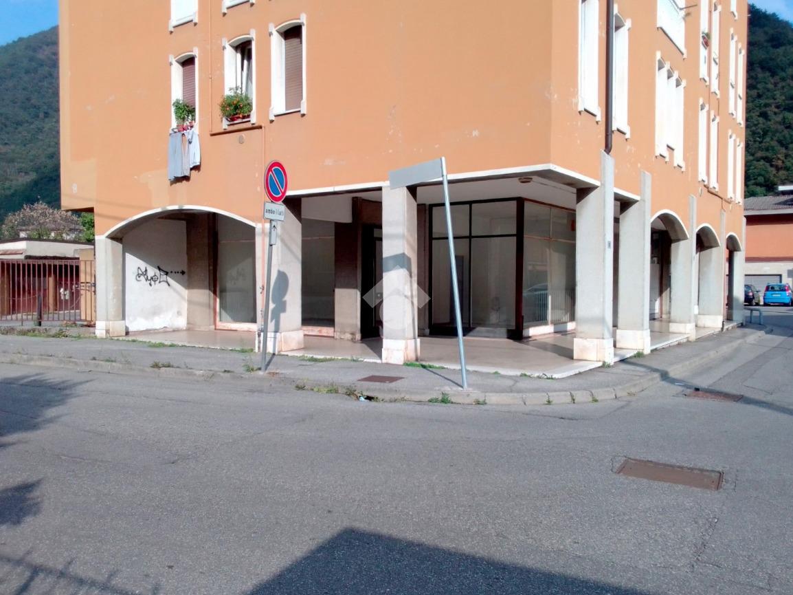 Negozio in affitto a Sarezzo