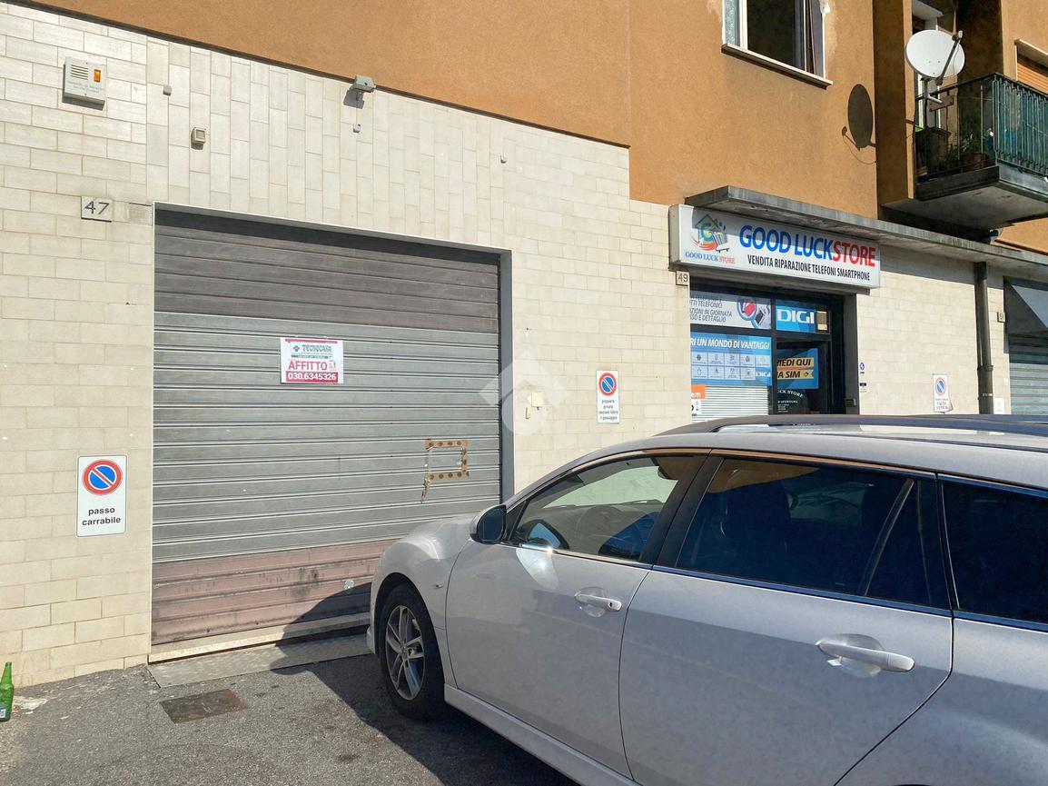 Negozio in affitto a Brescia
