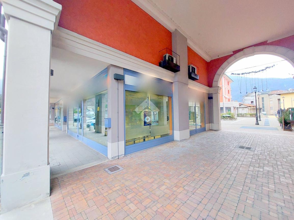 Negozio in affitto a Sarezzo