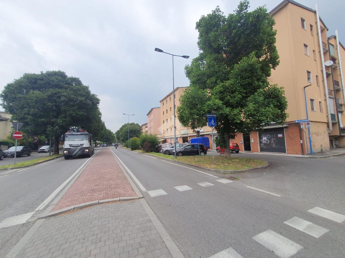 Negozio in affitto a Brescia
