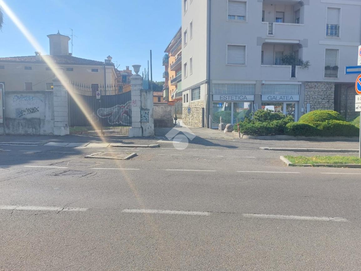 Magazzino in vendita a Brescia