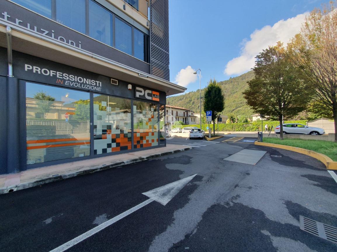 Negozio in affitto a Villa Carcina