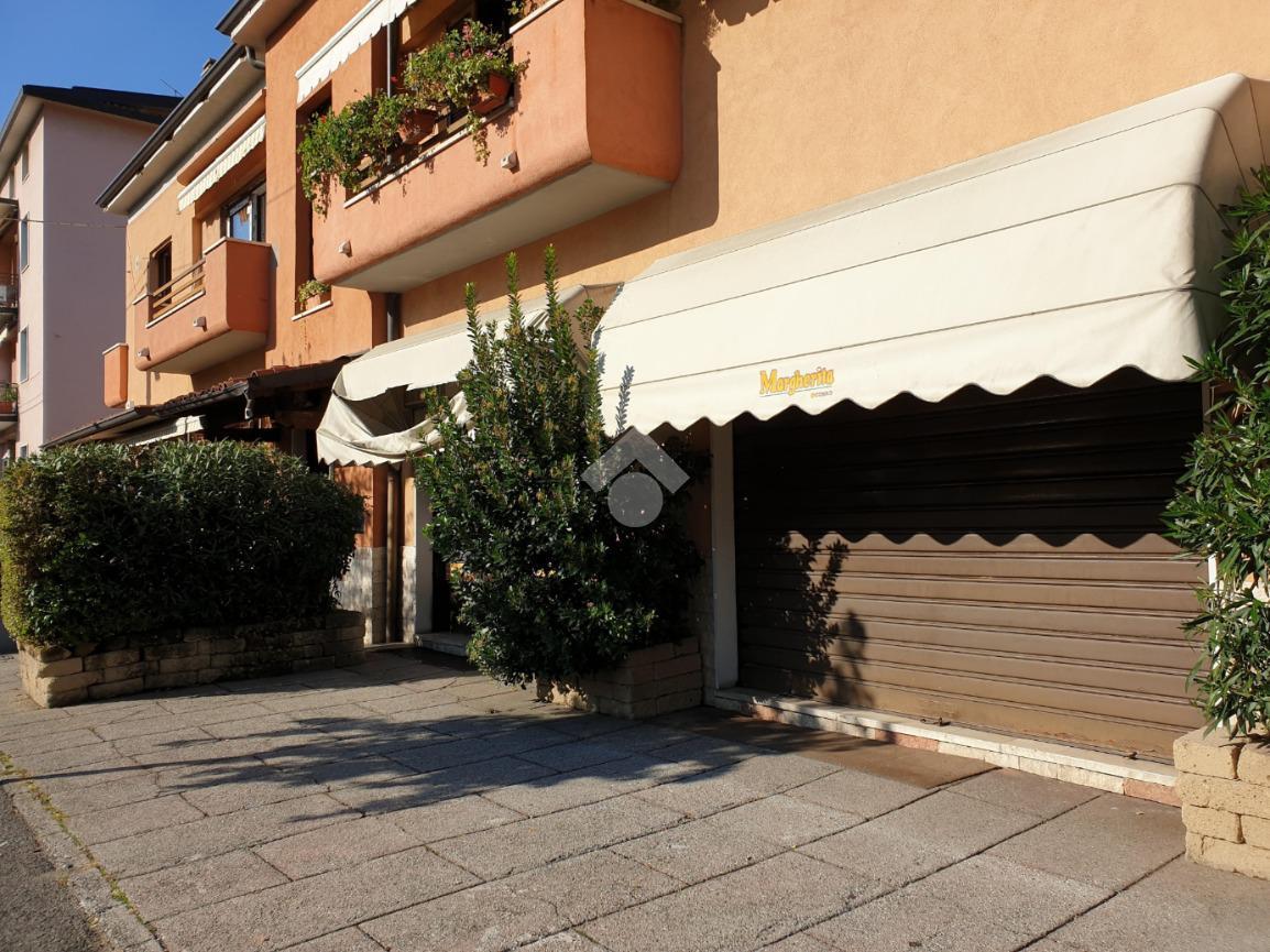 Negozio in affitto a Brescia