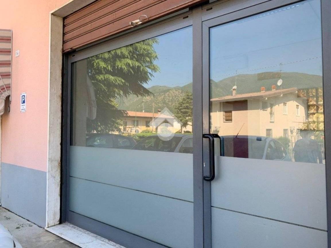 Negozio in affitto a Concesio