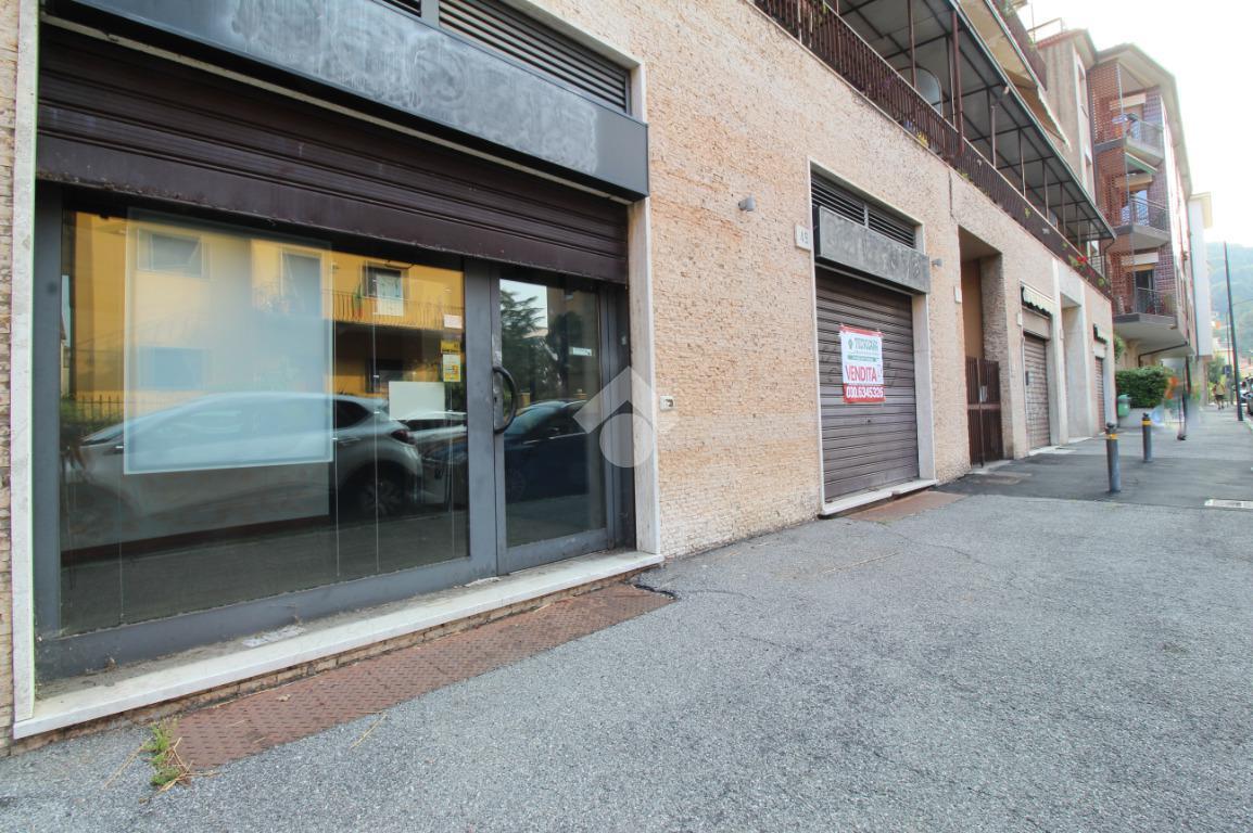 Negozio in vendita a Brescia