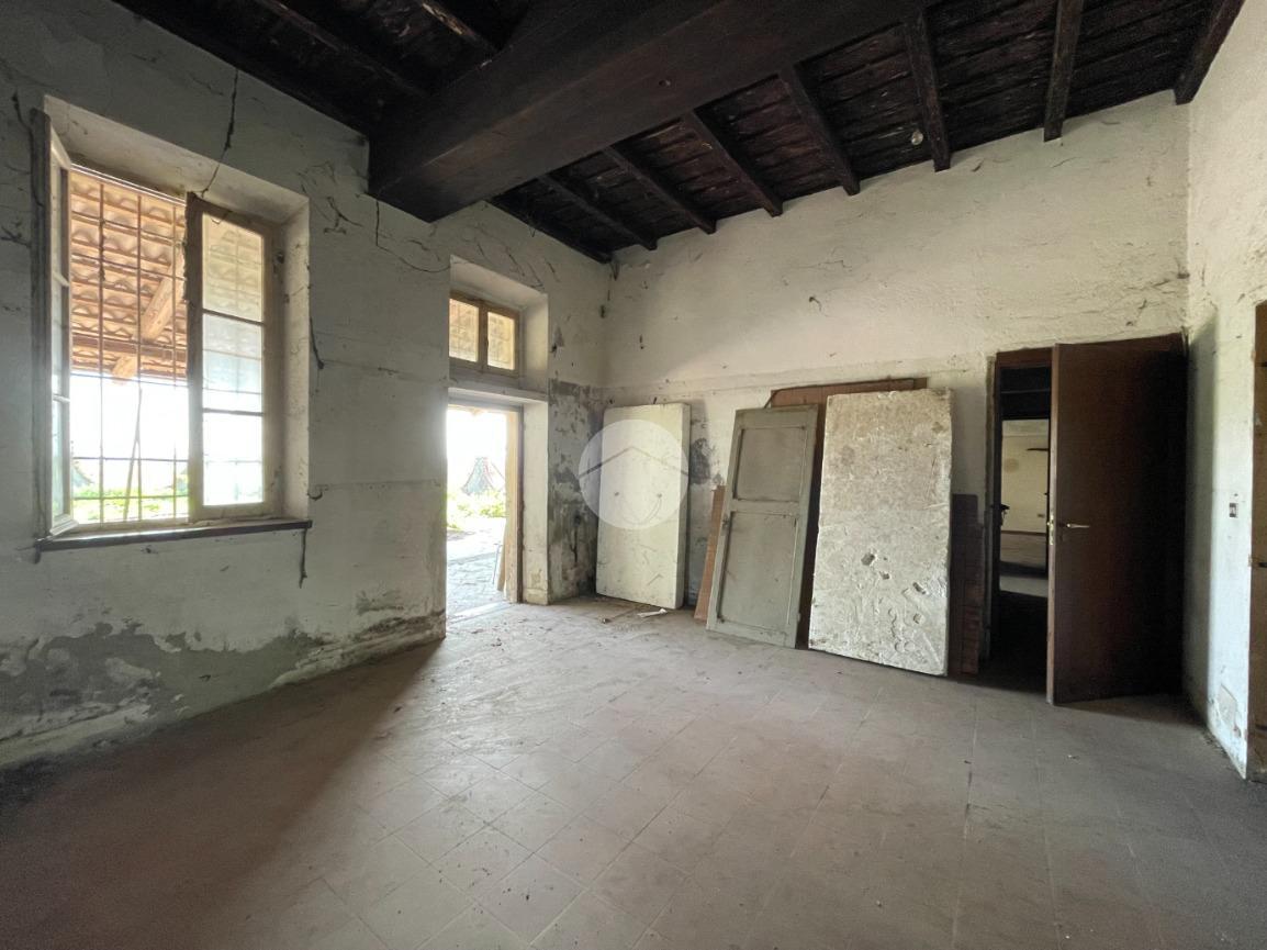 Negozio in vendita a Cerano