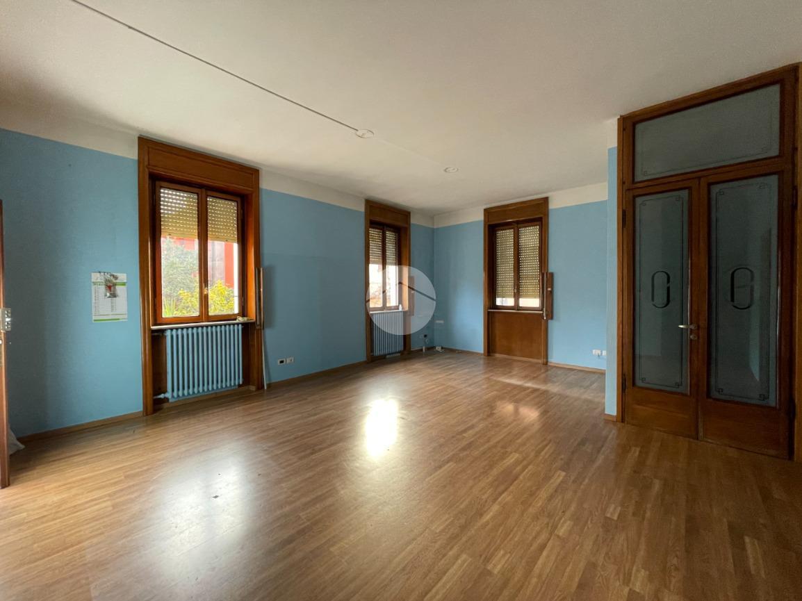 Ufficio in affitto a Abbiategrasso