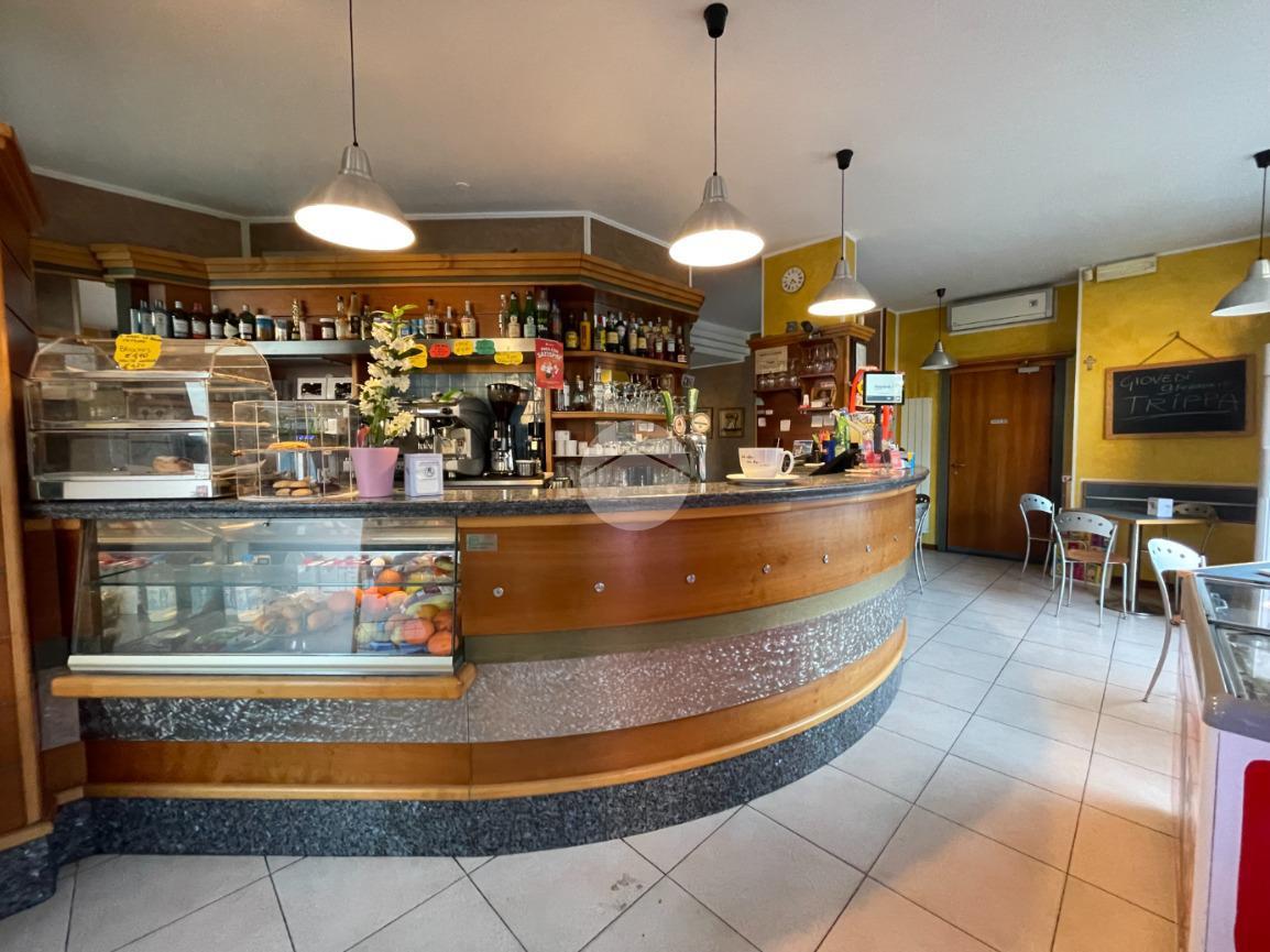 Negozio in vendita a Bareggio