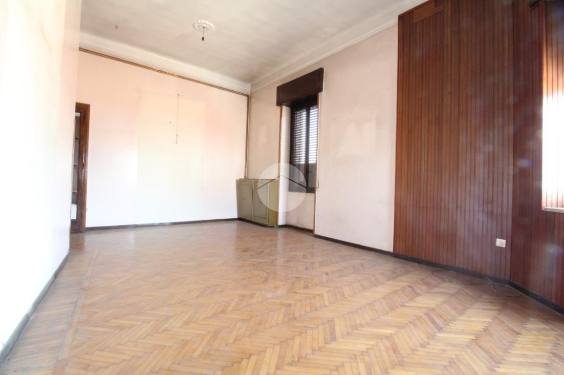 Ufficio in vendita a Magenta