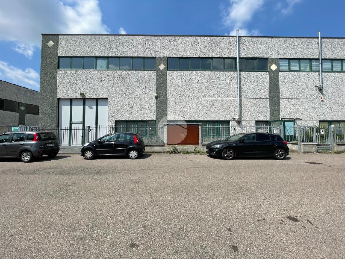 Capannone in vendita a Cassinetta Di Lugagnano