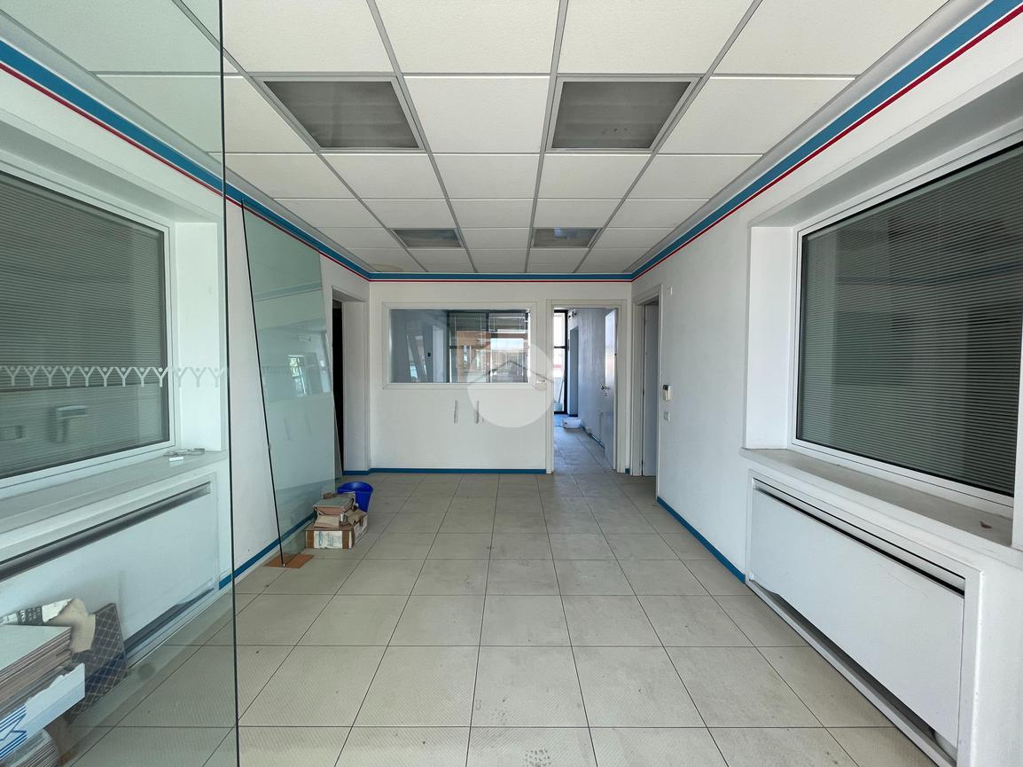 Ufficio in vendita a Magenta