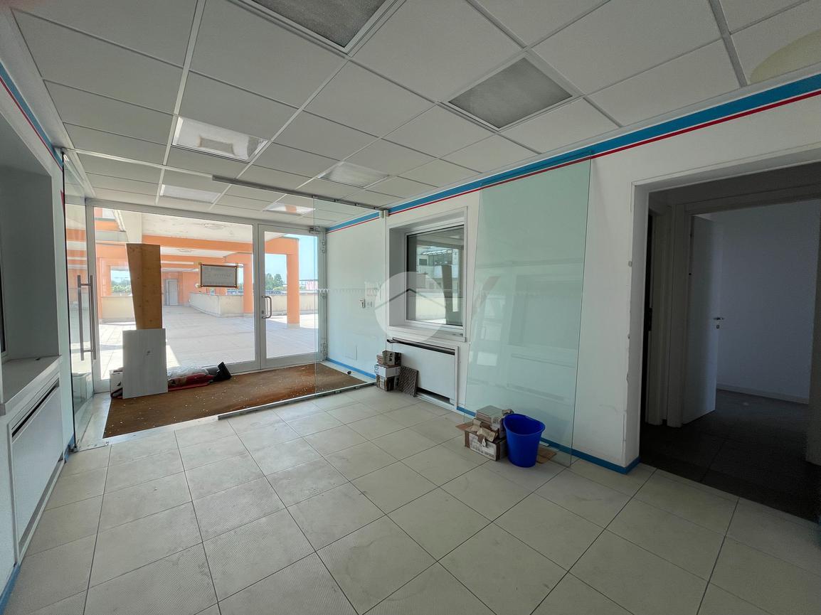 Ufficio in vendita a Magenta