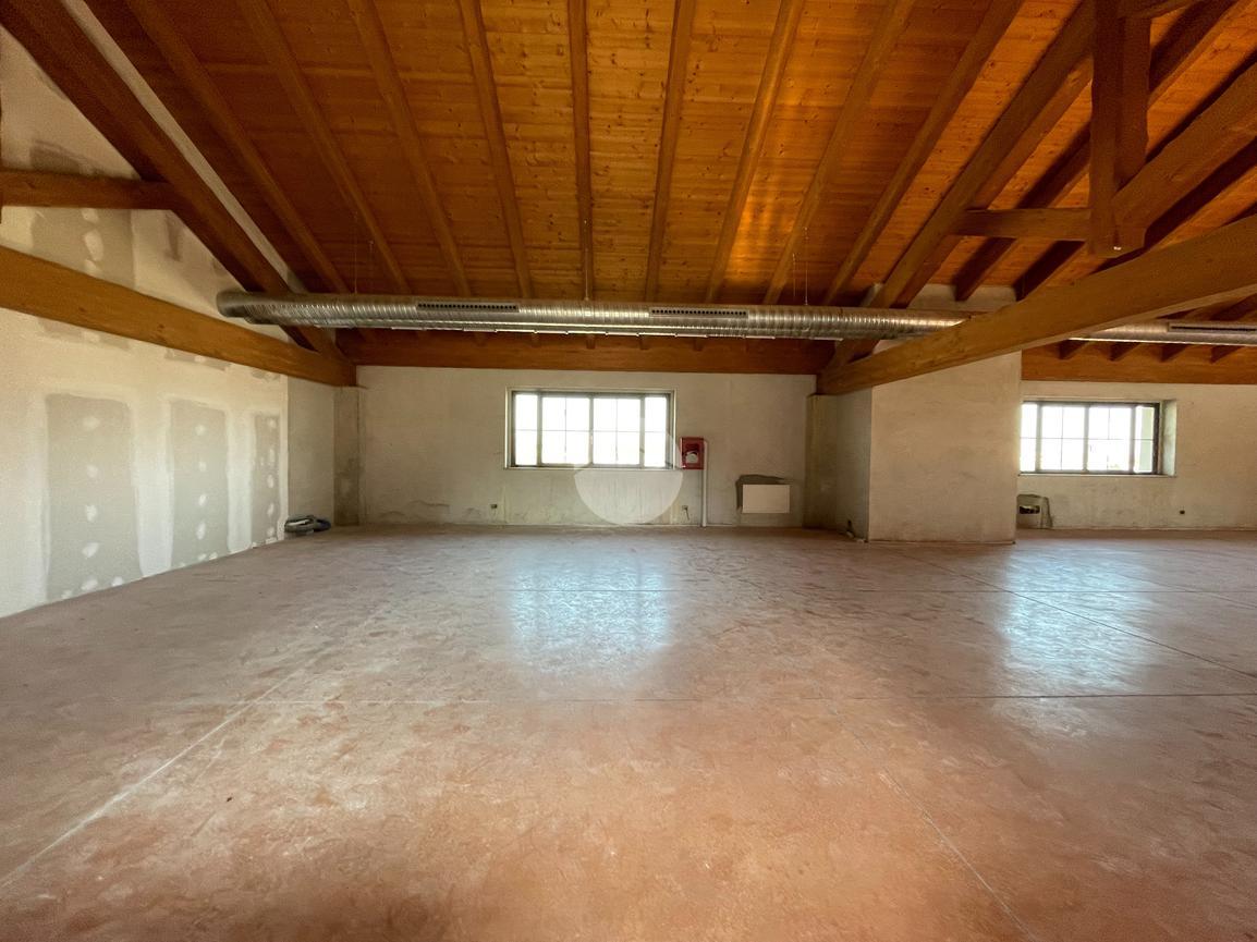 Laboratorio in affitto a Magenta