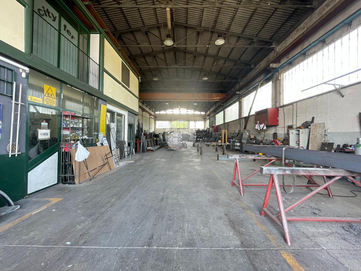 Capannone in vendita a Magenta