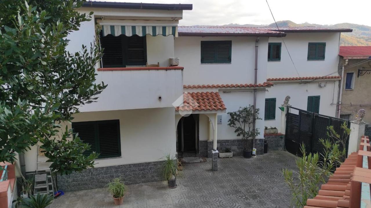 Villa in Via Stefano Romeo, Laganadi