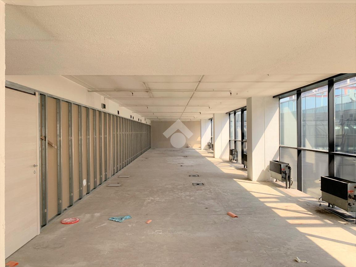 Ufficio in vendita a Assago