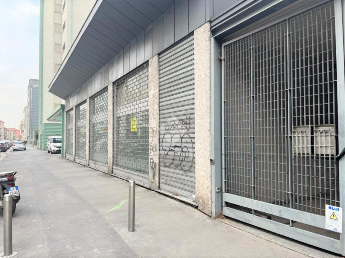 Negozio in affitto a Milano
