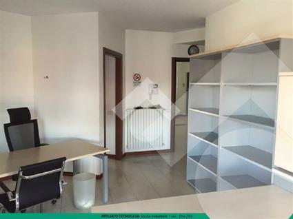 Ufficio in affitto a Lainate