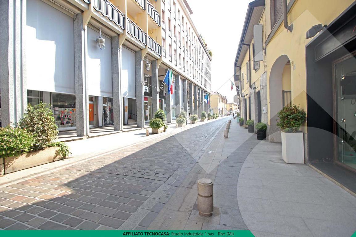 Negozio in vendita a Rho