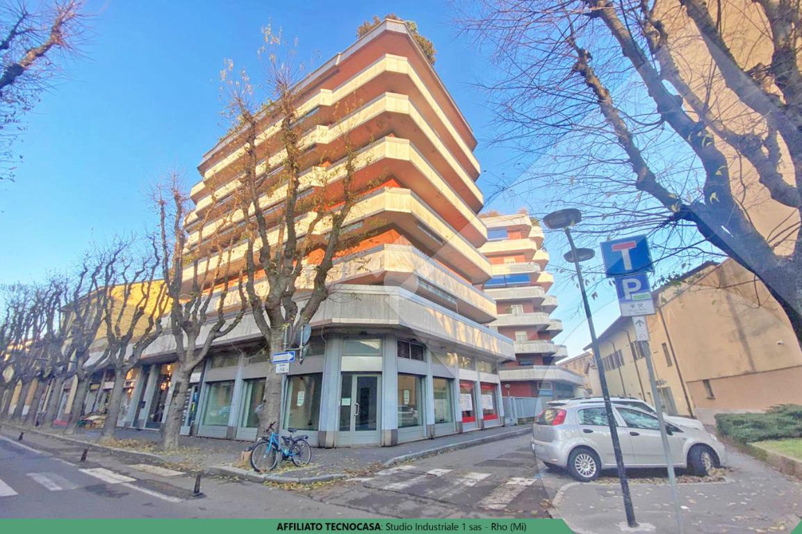 Negozio in affitto a Rho