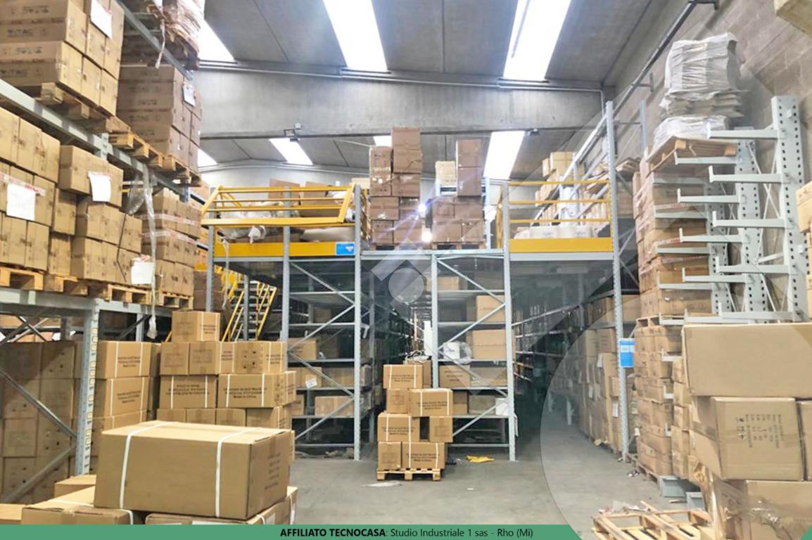 Capannone in vendita a Settimo Milanese