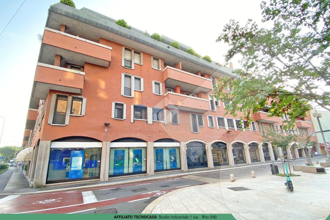 Negozio in affitto a Rho